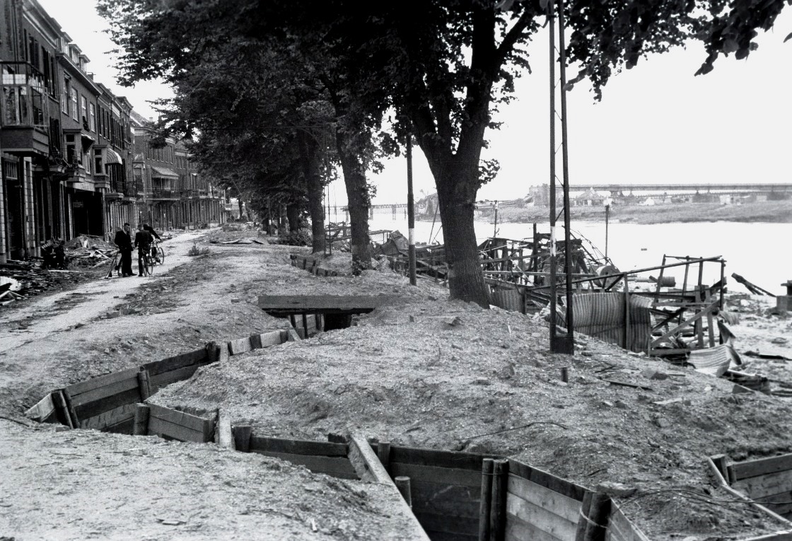 De Panther-Stellung – Graven in de vuurlinie